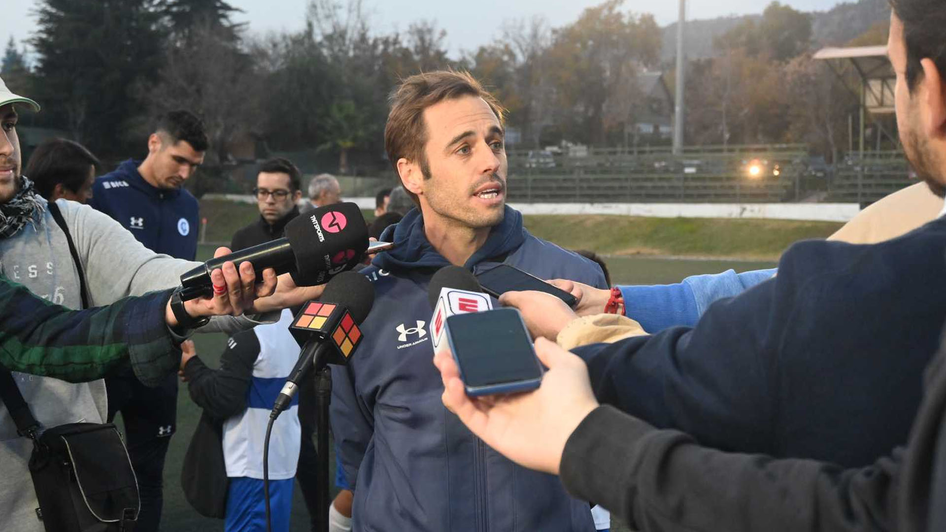 Felipe Correa y el mercado de fichajes: "Siempre estamos evaluando las posibilidades" - Cruzados