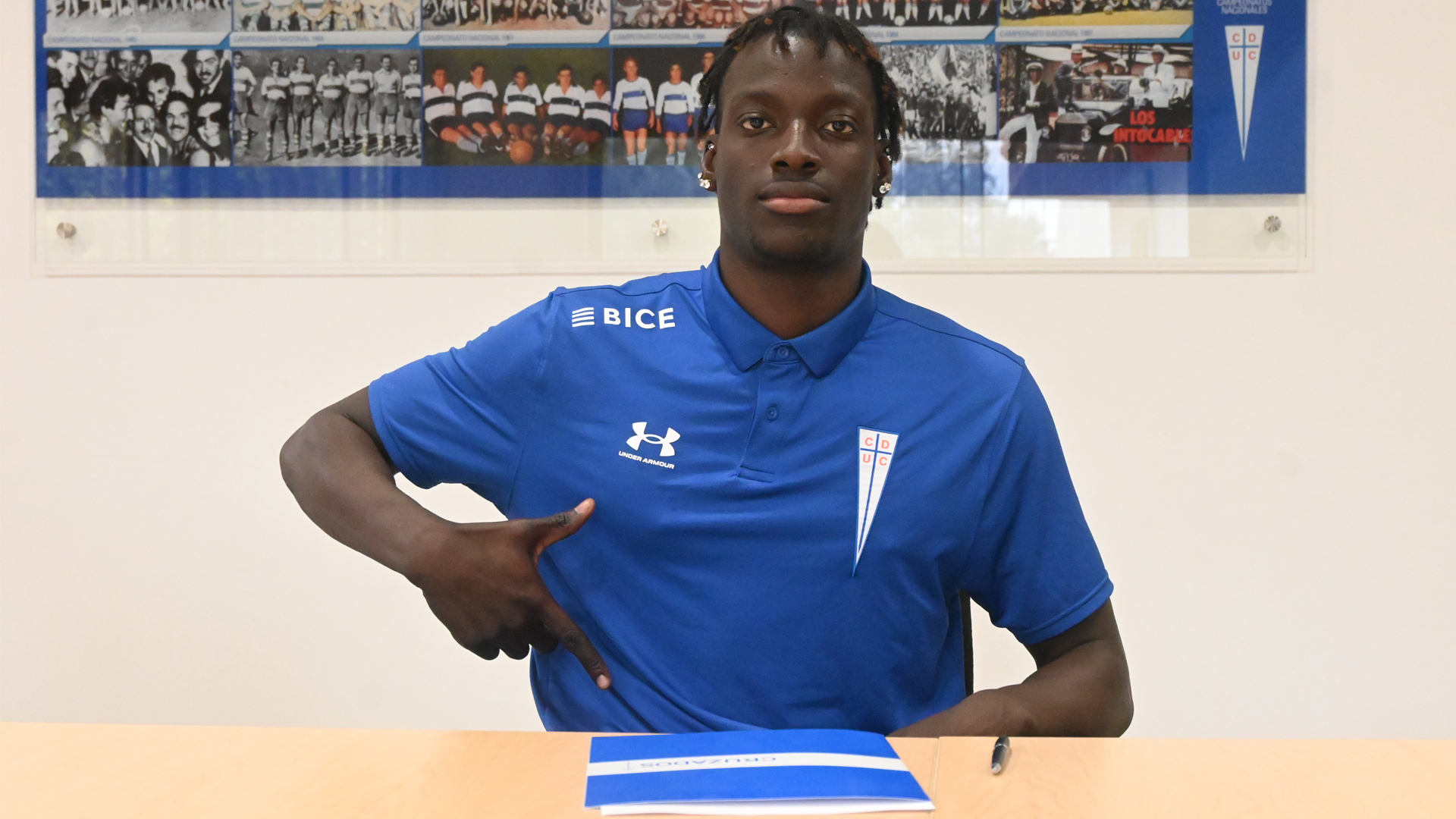 Osuman Touray firmó contrato con Universidad Católica - Cruzados