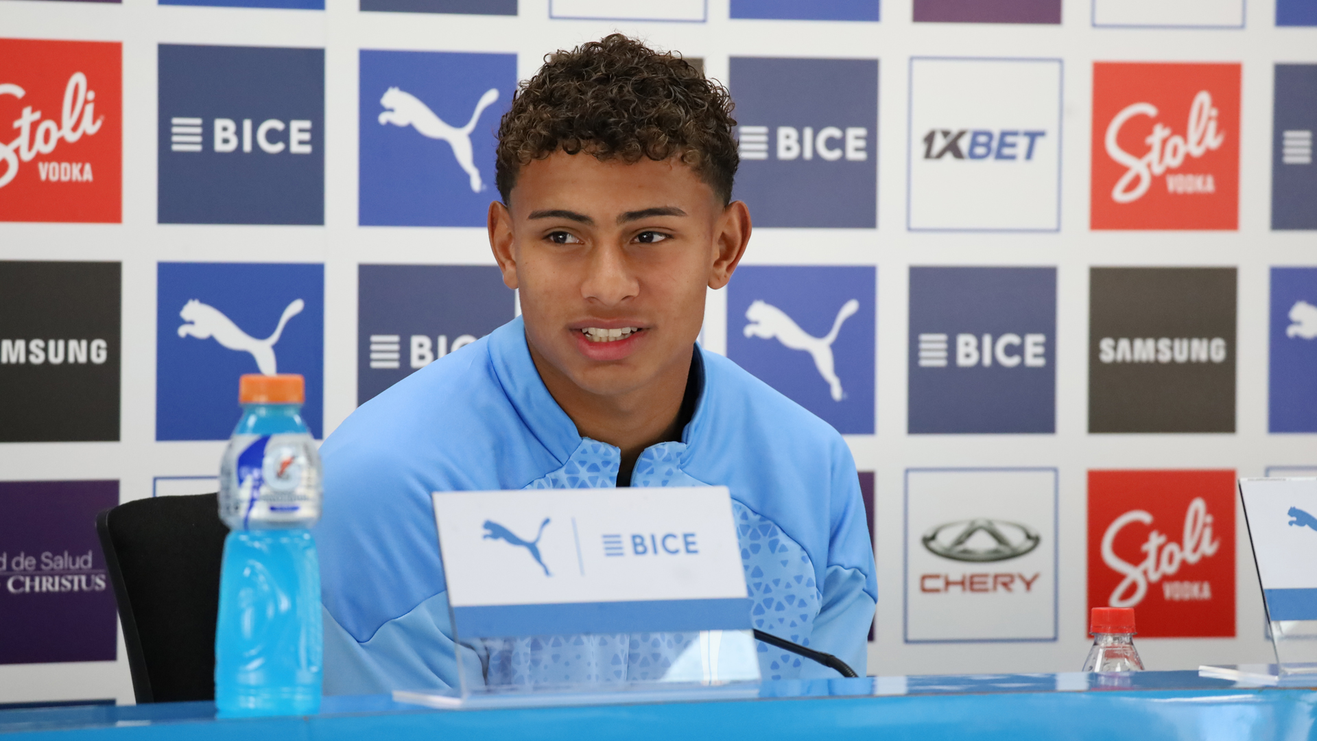 La primera conferencia de prensa de Juan Francisco Rossel - Cruzados