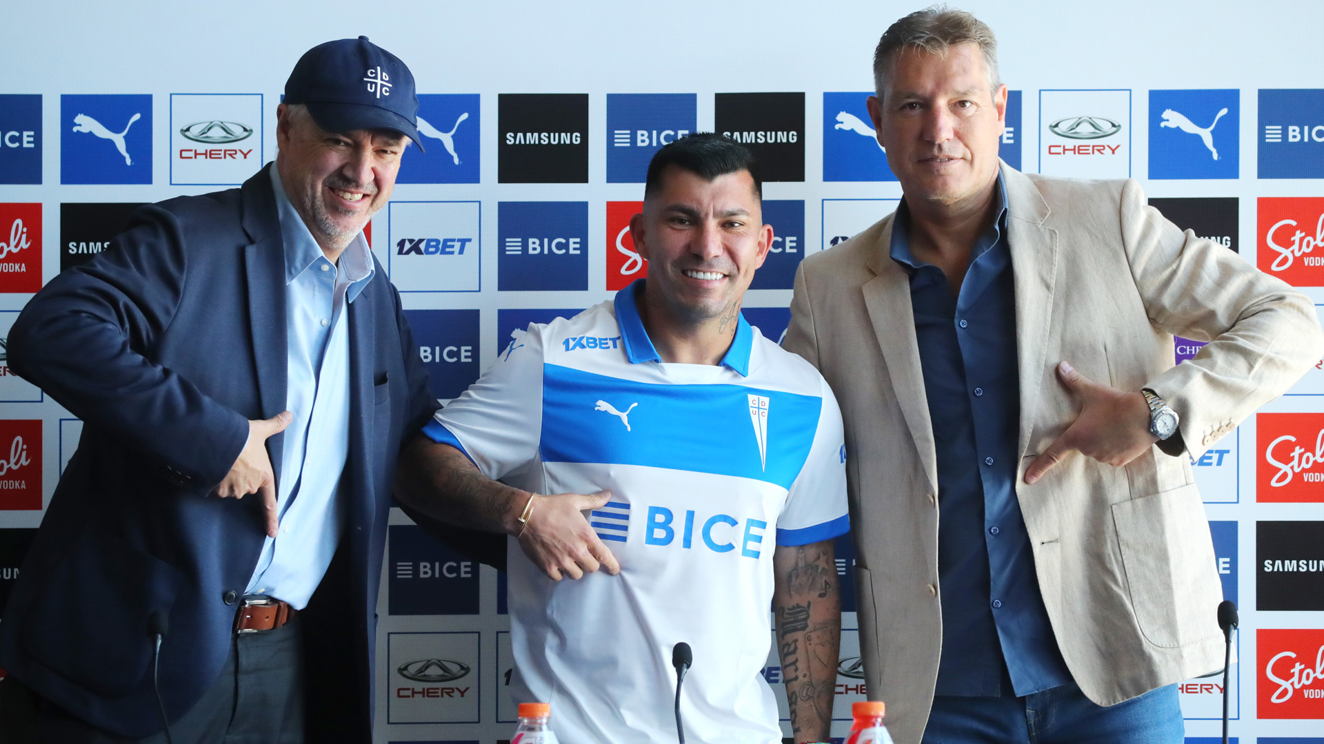 Gary Medel es presentado en Universidad Católica: "Feliz, contento e ...