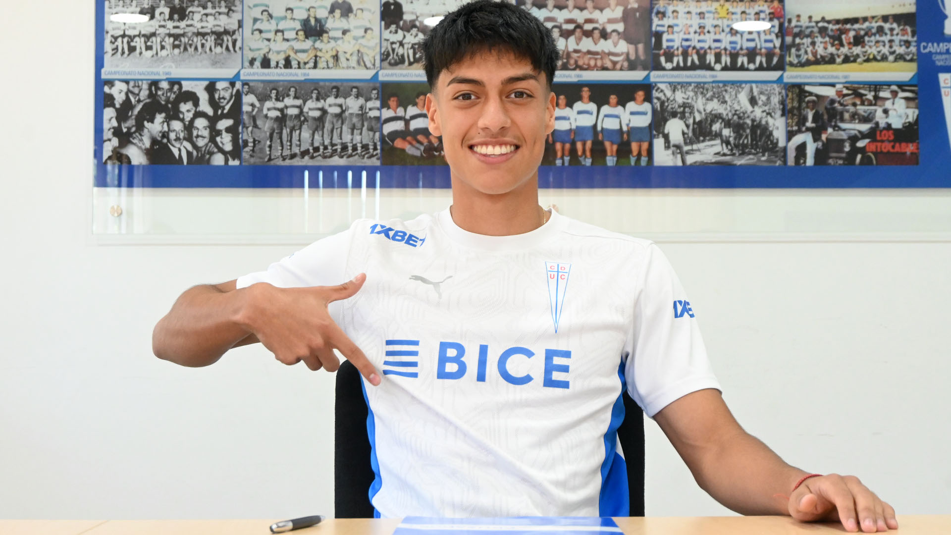 Sebastián Arancibia firmó su primer contrato profesional con ...